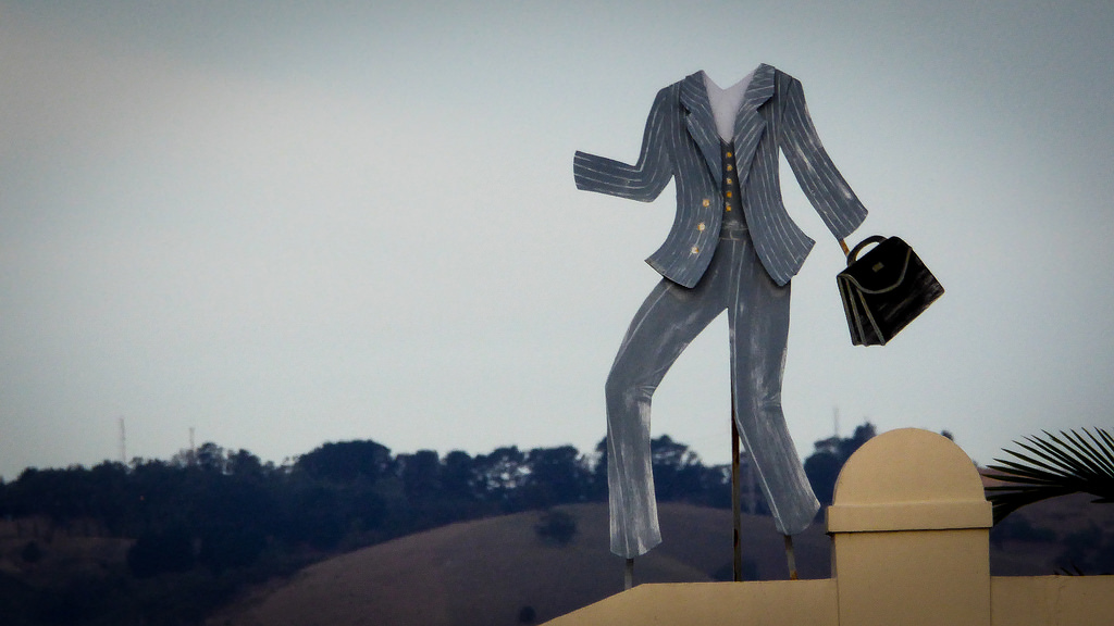 Empty Suits Don't Get Ahead - Marketsearch Recruiting Empty Suits Don't Get Ahead - Marketsearch Recruiting